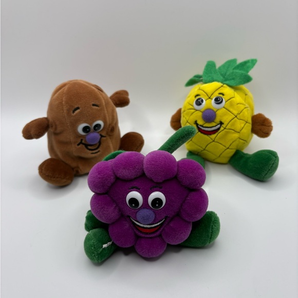 Toy Box Creations | Toys | 3 Vtg 99s Toy Box Creations Veggie Friend ...